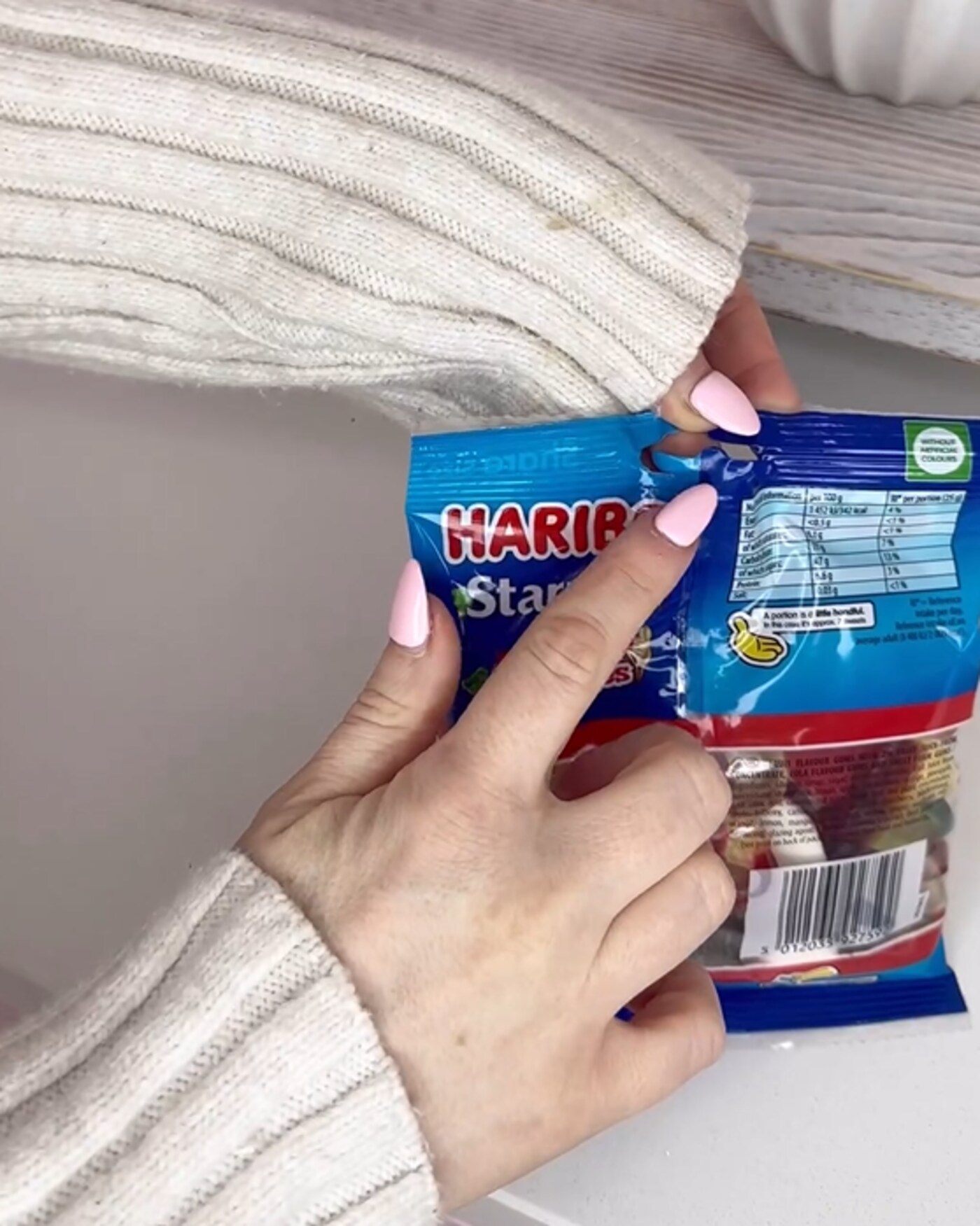 Viral hack | Haribo | opening bag the wrong way? - Galaxus