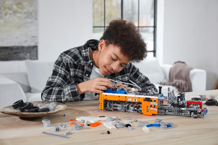 LEGO Lego Technic 42128 Schwerlast-Abschleppwagen (42128, LEGO Technic ...